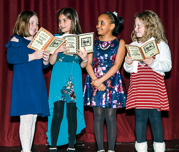 Hebrew & Judaics - Akiva School